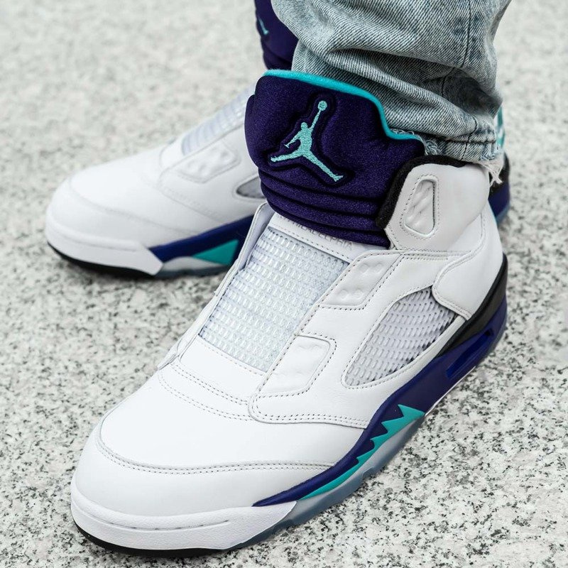 Nike Air Jordan 5 Retro (AV3919-135) 182,00 € - Sneaker Peeker - Les ...